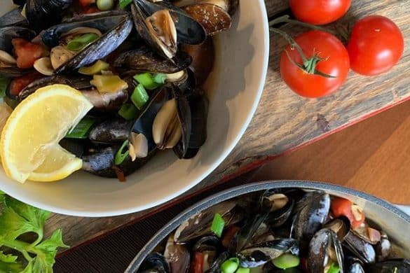 Super Simple Lemon Garlic Shrimp - Pesto and Potatoes